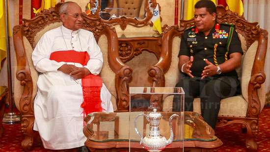 Army commander calls on Cardinal - Latest News | Daily Mirror