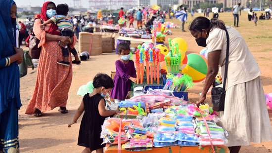 A perfect mid-week break... - Caption Story | Daily Mirror