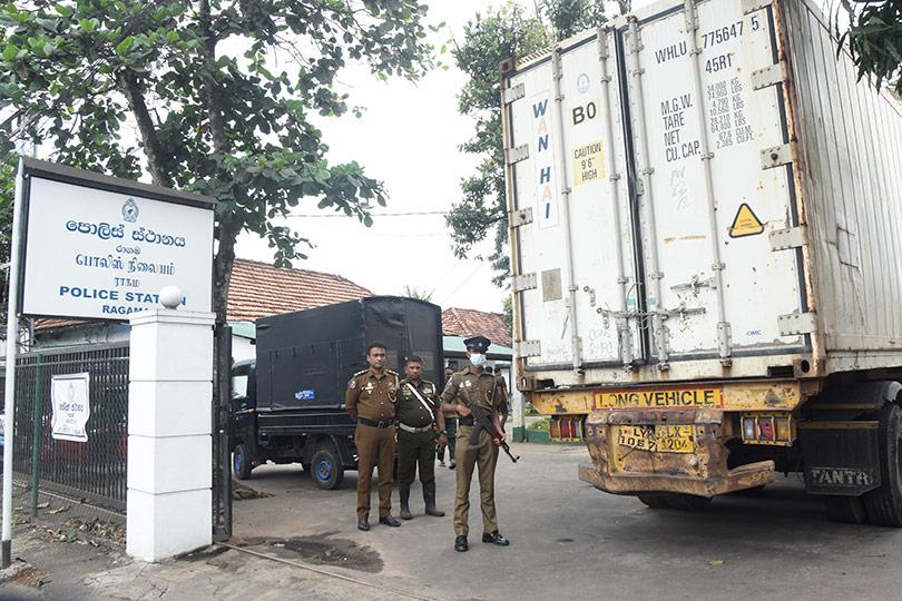 Five arrested for pilferage of garlic from container in Ragama ...