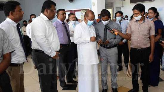 MYBUS SL - Caption Story | Daily Mirror