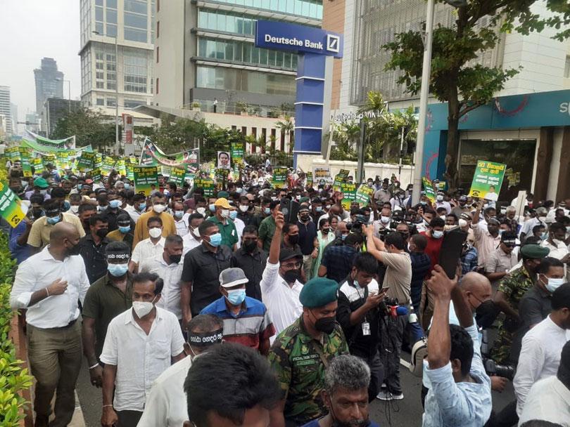 Sajith joins SJB protest - Breaking News | Daily Mirror