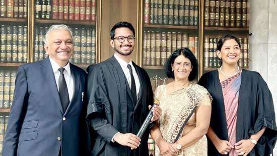 FAMILY OF LAWYERS IN KANDY - Front Page | Daily Mirror