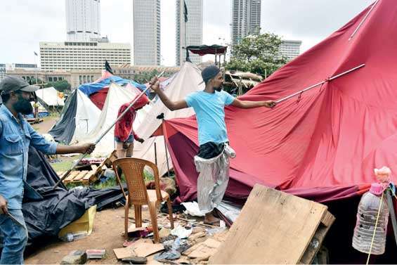 Tents removed at Galle Face struggle site - Main Image | Daily Mirror