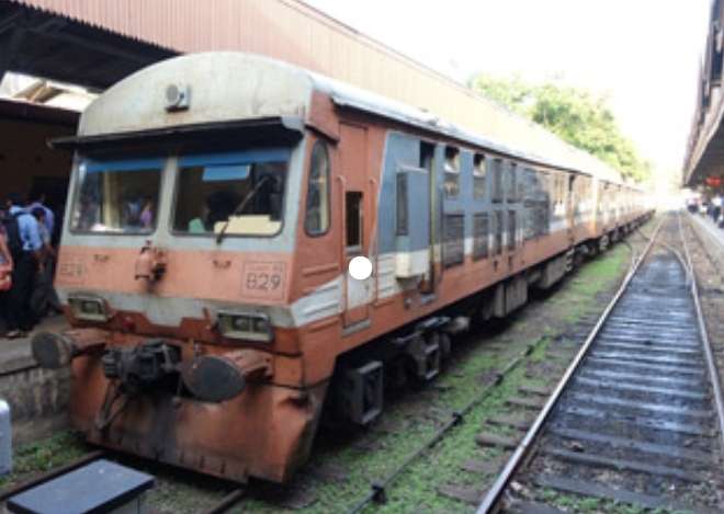 27 trains will operate to Colombo tomorrow: Railways Dept. - Video | Daily Mirror