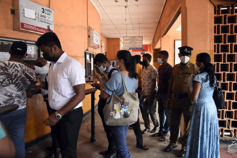 COVID forces Ragama Railway station ticket counters shut - Latest News ...