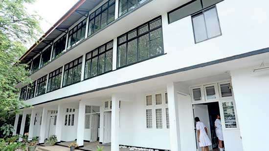 Rhino changes lives of Gampaha Thakshila College students - Other ...