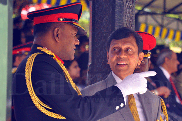 Video: Army cadets’ graduation ceremony - Caption Story | Daily Mirror