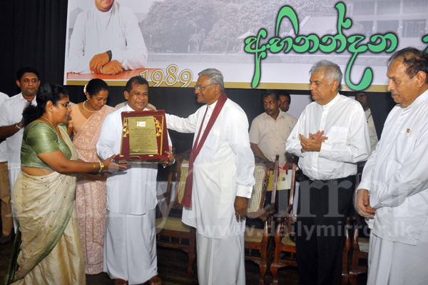 Madduma Bandara marks 25 years - Caption Story | Daily Mirror