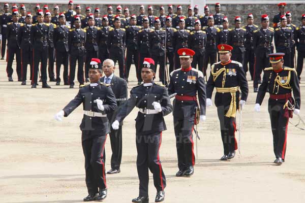 Passing out parade - Caption Story | Daily Mirror