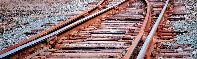 Focussing on Sri Lanka Railways ‘Bumpy rides’ on rusty rail lines ...