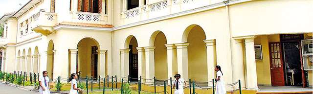 Reminiscing the ‘golden era’ of Visakha - News Features | Daily Mirror