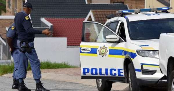 දකුණු අප්‍රිකාවේ වෙඩි තැබීමකින් නවයක් මරුට - Lankadeepa Online