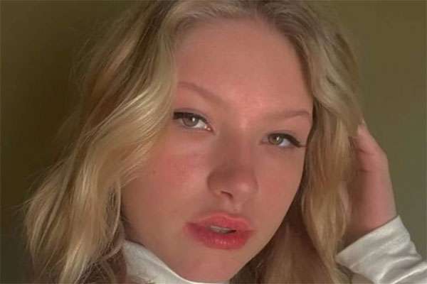 ලොව ළාබාලතම බිලියනපතිනිය - Lankadeepa Online