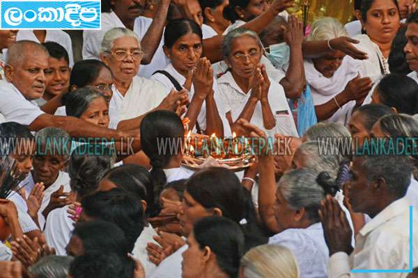 දුරුතු පොහොය අදයි - Lankadeepa Online